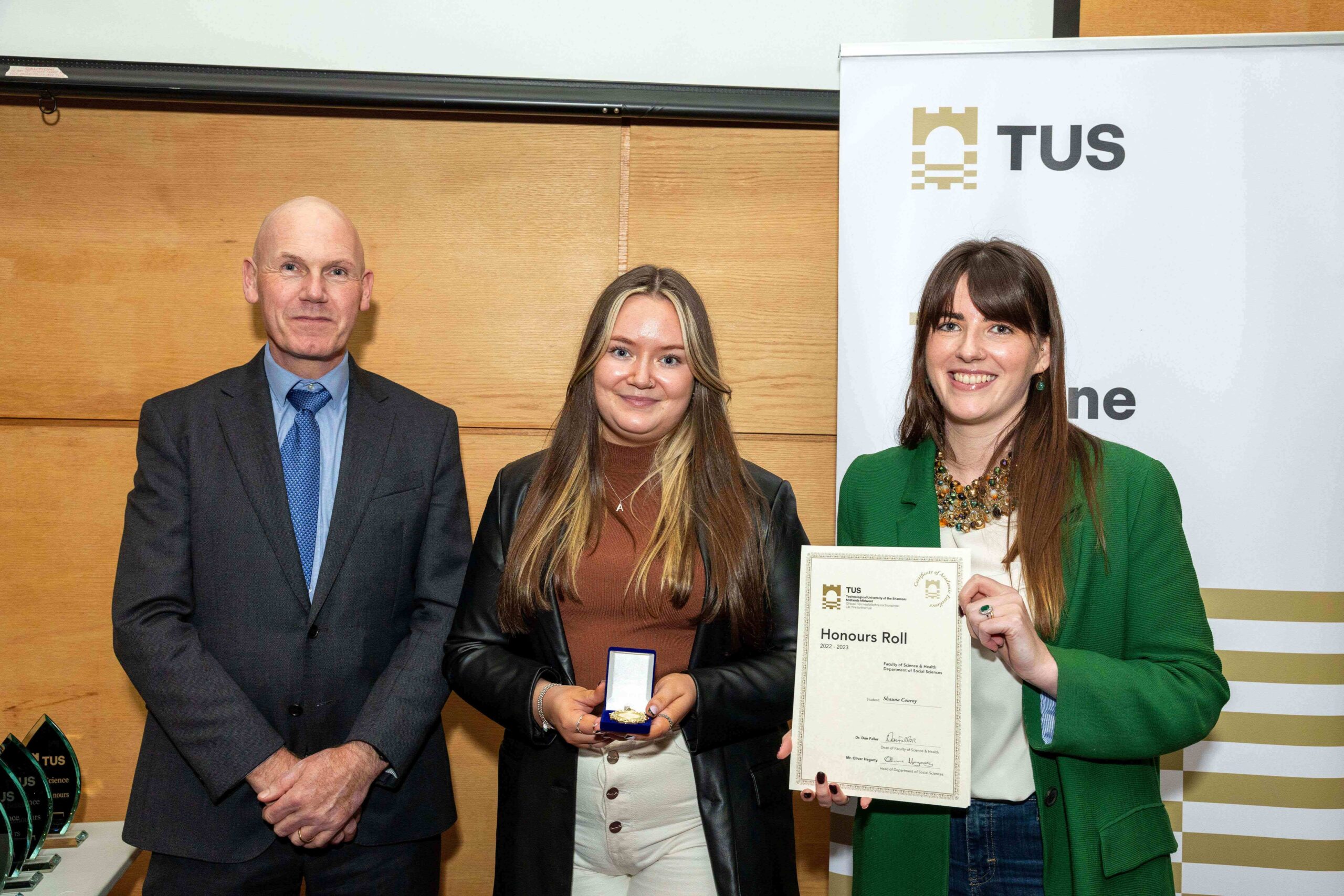 TUS Athlone’s Top Students Celebrated at Annual Student Awards - TUS